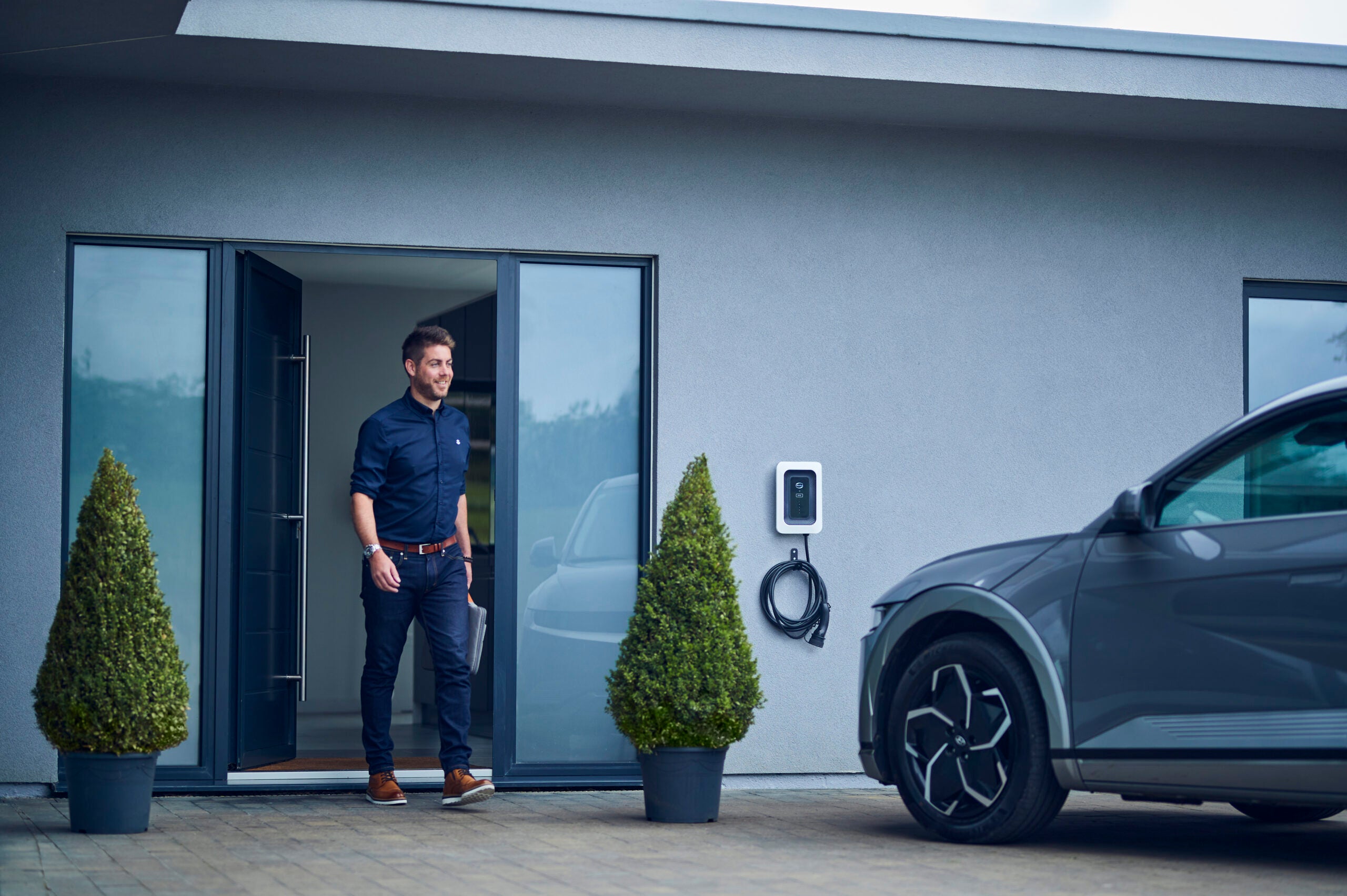 INDRA SMART LUX: 7.4kW | TETHERED | 6M OR 10M