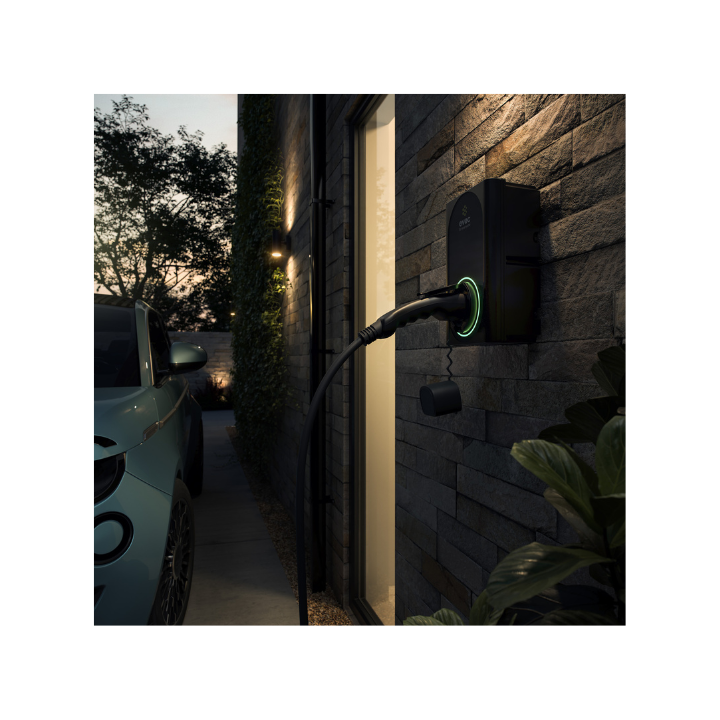 EVEC: 7.4kW | SOCKET OR TETHERED