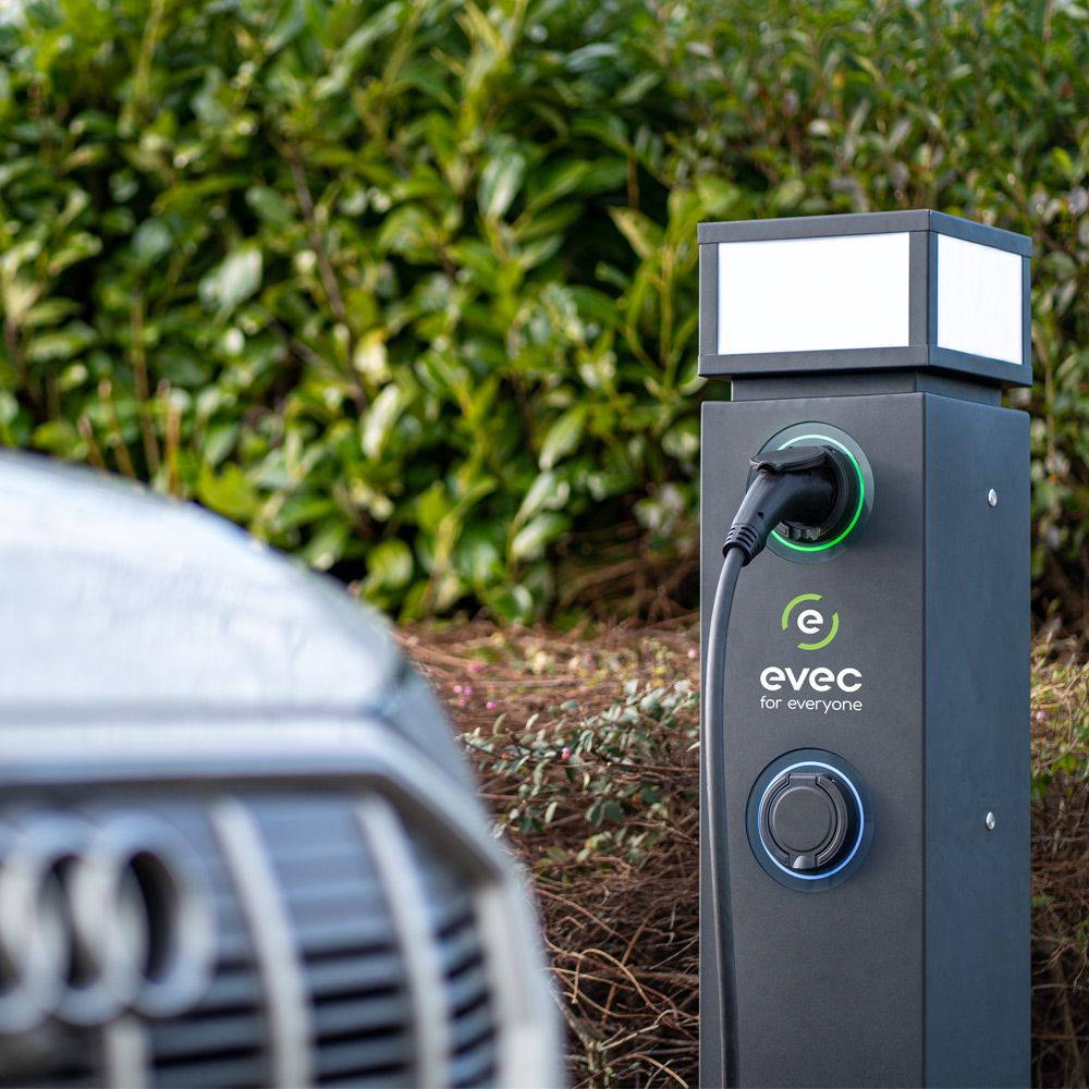 EVEC PEDESTAL: DUAL SOCKET | 7kW – voltaev.co.uk
