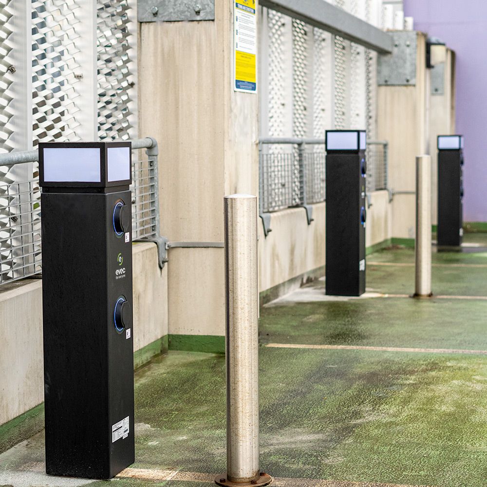 EVEC PEDESTAL: DUAL SOCKET | 22kW | 3-PHASE – voltaev.co.uk